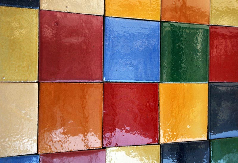 Venice, combination of plain and patterned wall tiles
